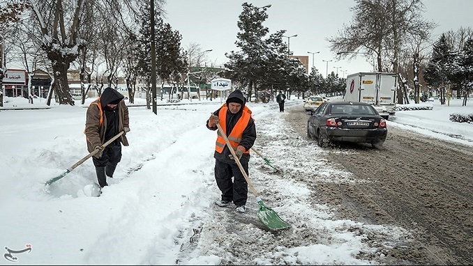 Heavy Snow Blankets Iran, Shuts Airports, Schools in Iran’s Capital ...